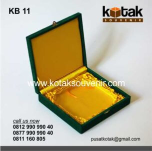 Box Bludru: Ikuti Tips Berikut Saat Membuatnya - Kotak Souvenir